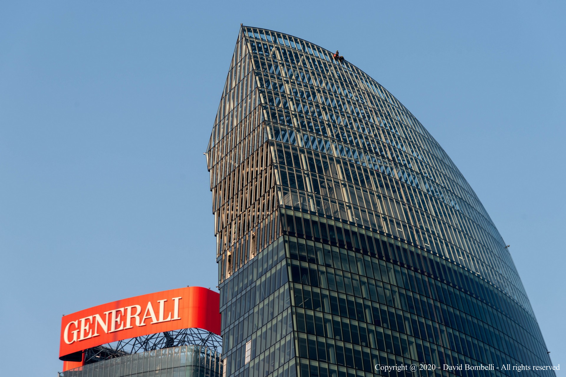 Completata la Torre PwC disegnata da Libeskind a CityLife a Milano ...